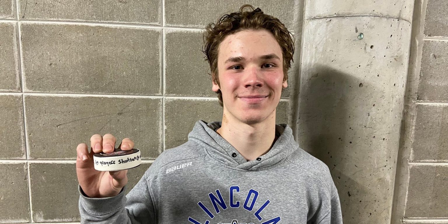 Ян Шостак оформил шатаут с 40 сэйвами в своем первом матче плей-офф USHL